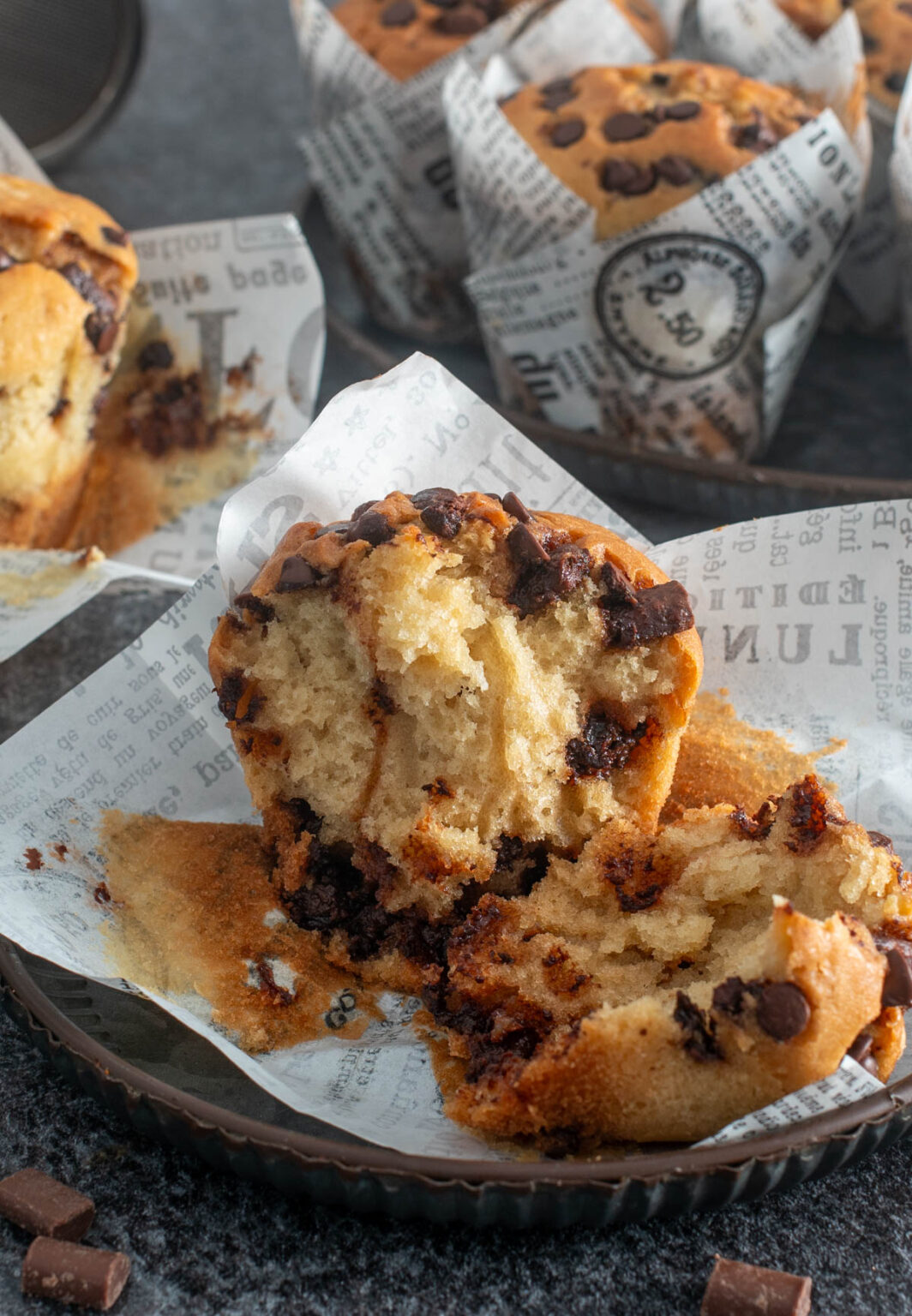 Muffins cu chipsuri de ciocolata(Briose) - Hai Sa Papam!