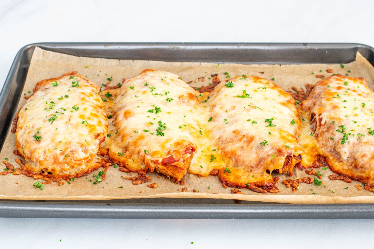 Snitel de Pui Gratinat - Hai Sa Papam!